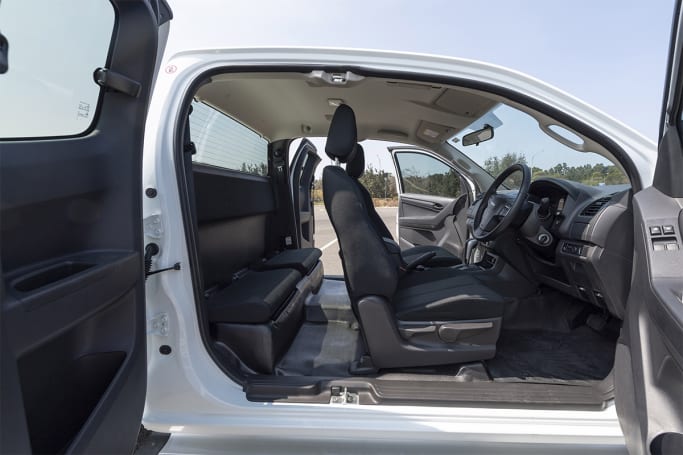 Isuzu D-Max 2020 review: SX Space Cab | CarsGuide