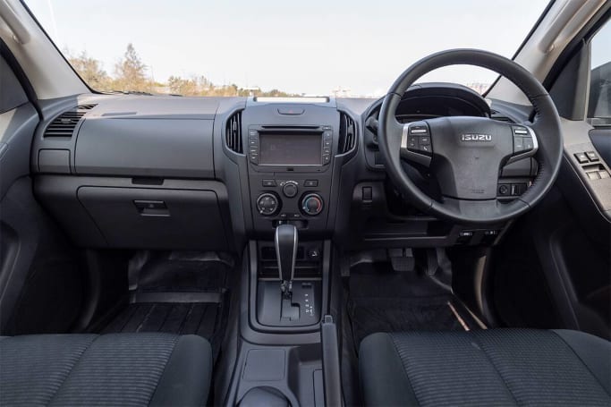 Isuzu D-Max 2020 review: SX Space Cab | CarsGuide