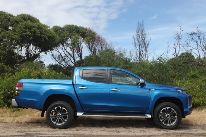 Mitsubishi Triton GLX-R 2020: off-road review | CarsGuide