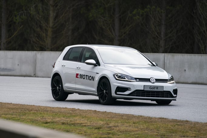 VW 4Motion 2020 review: T-Roc, Golf R, Tiguan, Passat Alltrack, Arteon ...