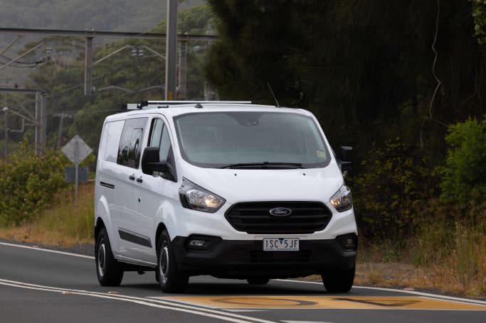 Ford Transit Custom 2021 review - DCiV (crew van) GVM test: Does this ...