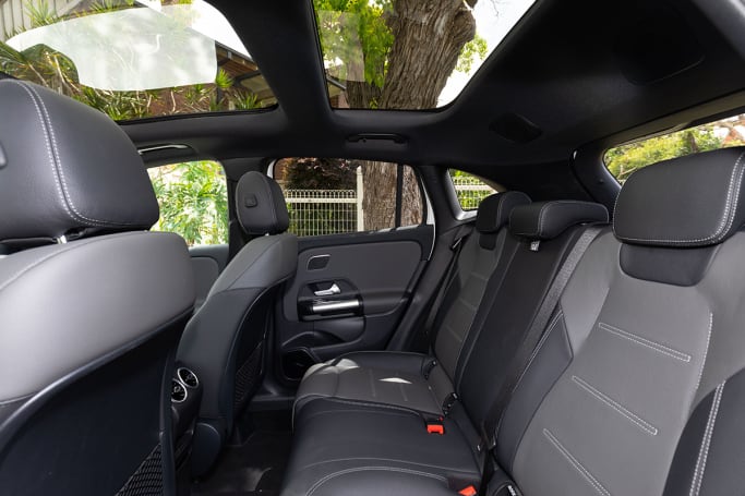 Mercedes-Benz GLA-Class Interior Images & Photos - See the Inside of ...