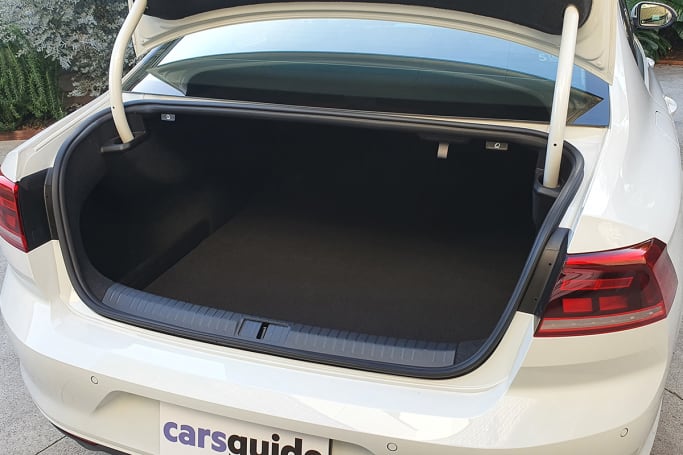 Volkswagen Passat 2021 review: 140TSI Business Sedan | CarsGuide