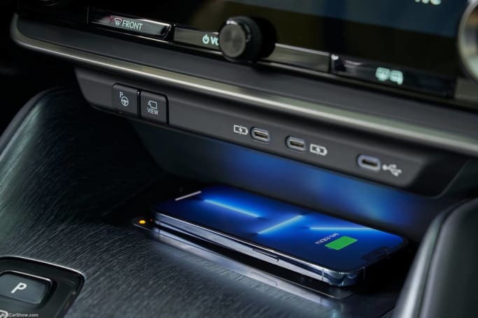 Lexus RZ electric car 2023 review: 450e EV SUV test - A luxury ...