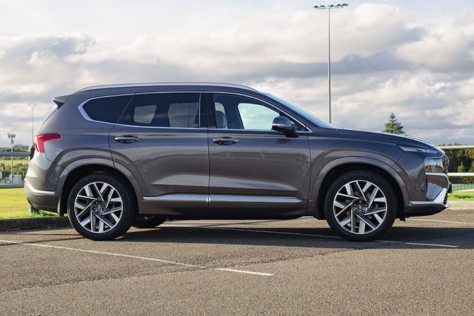 Hyundai Santa Fe 2023 review: Highlander 2.2D - A 7-seat family SUV ...