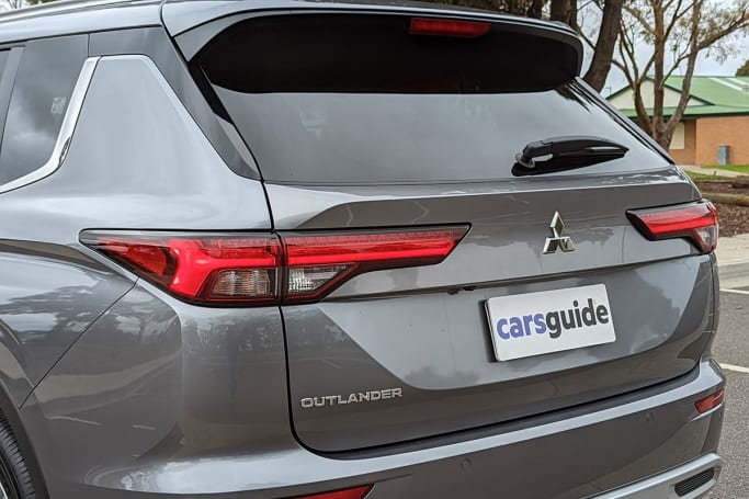 Mitsubishi Outlander 2023 review: LS 2WD - Mid-size SUV rival for CR-V ...