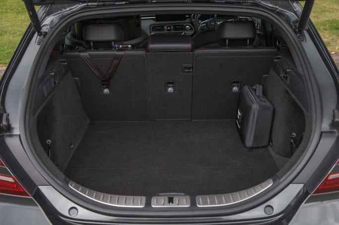 Genesis G70 Interior Images & Photos - See the Inside of the Latest ...