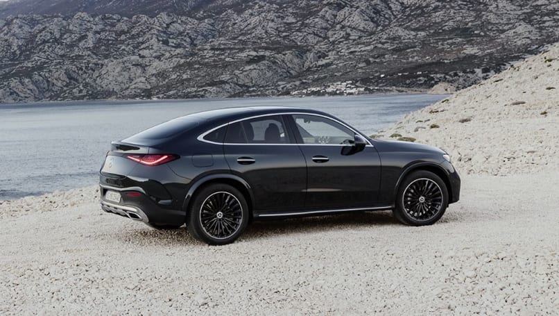 Coupe swoop! 2024 Mercedes GLC Coupe revealed: New BMW X4 and Audi Q5 ...