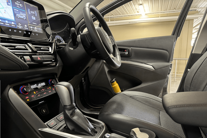 Suzuki S-Cross Boot Space, Size, Luggage Capacity & Cargo Volume ...