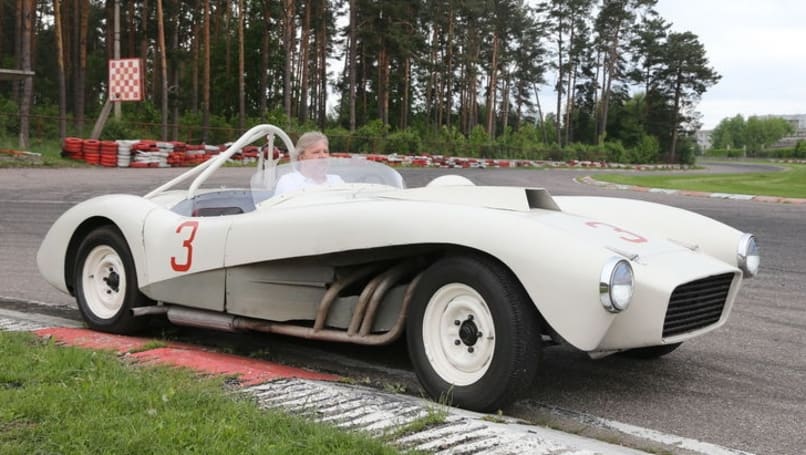 Rushin' Motors: ZiL-112 Sports | CarsGuide - OverSteer