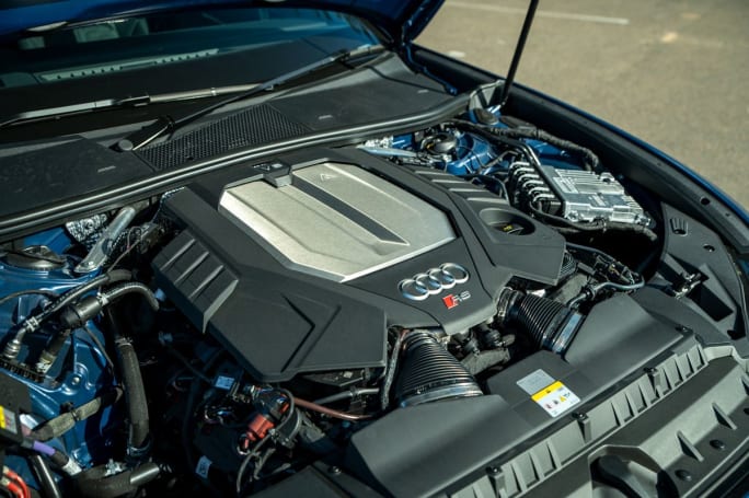 Audi RS6 0-100 km/h - Top Speed & Acceleration Performance | CarsGuide