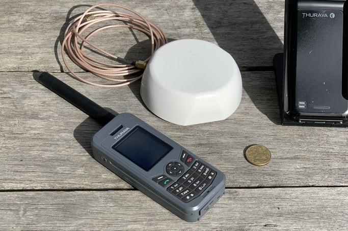Satellite Phone: 5 Best Sat Phones Reviewed | CarsGuide