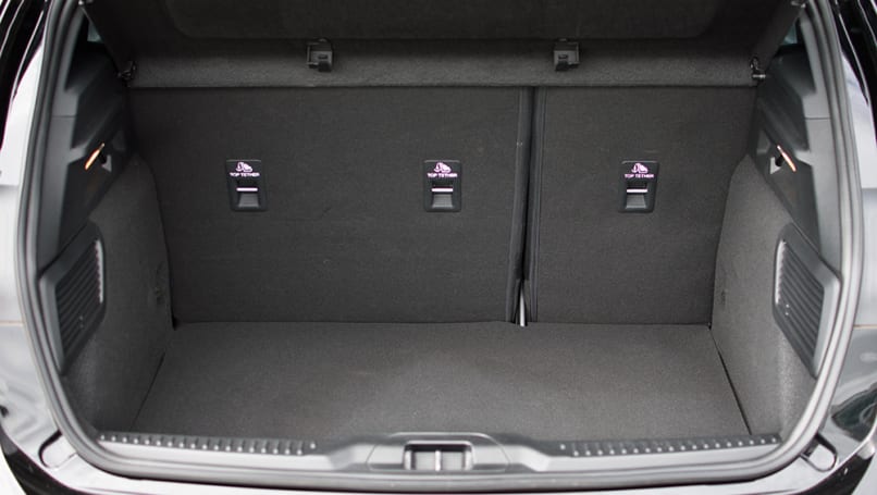 Ford Focus ST-Line hatch 2019 review | CarsGuide