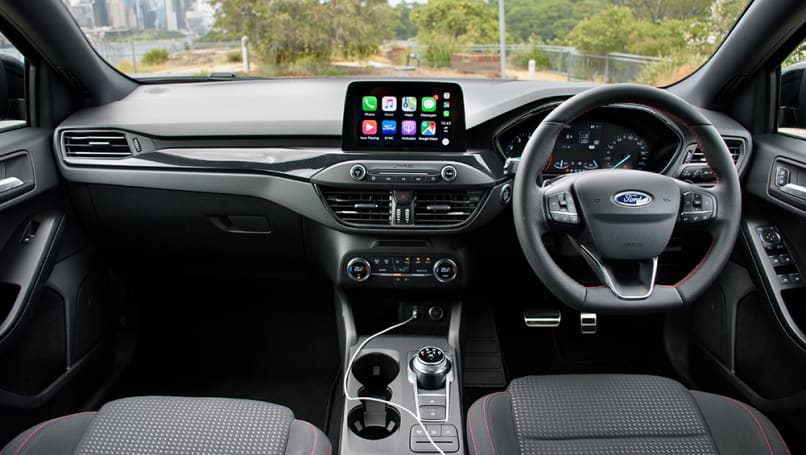 Ford Focus ST-Line hatch 2019 review | CarsGuide