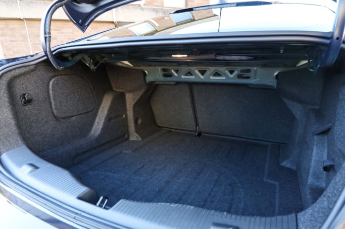 Holden Astra LT sedan 2017 review | CarsGuide