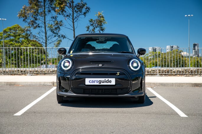 Mini Cooper electric car 2023 review: SE Electric - The ultimate EV hot ...