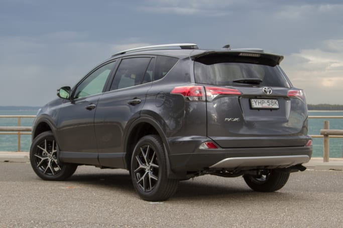 Toyota RAV4 2018 review | CarsGuide