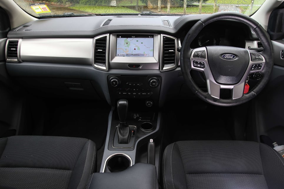 Ford Everest Trend RWD 2017 review | CarsGuide