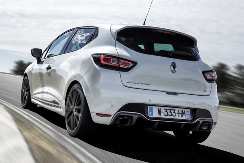 Renault Clio RS Trophy 2017 pricing and spec confirmed - Car News ...