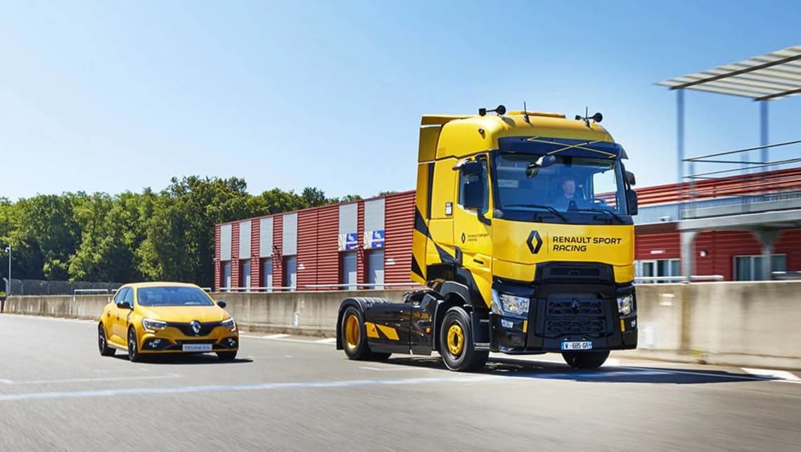 This limited-edition Renault RS has 385kW and 2550Nm of torque ...