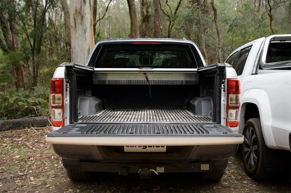 VW Amarok vs Ford Ranger 2019 review | CarsGuide