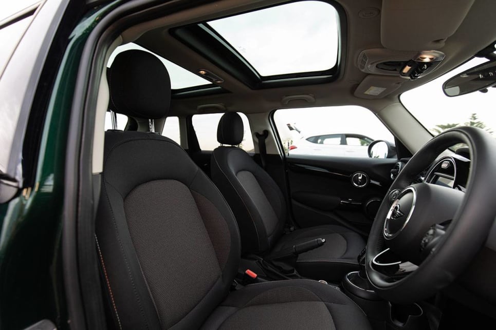 Mini Cooper 2019 review: 5-door | CarsGuide