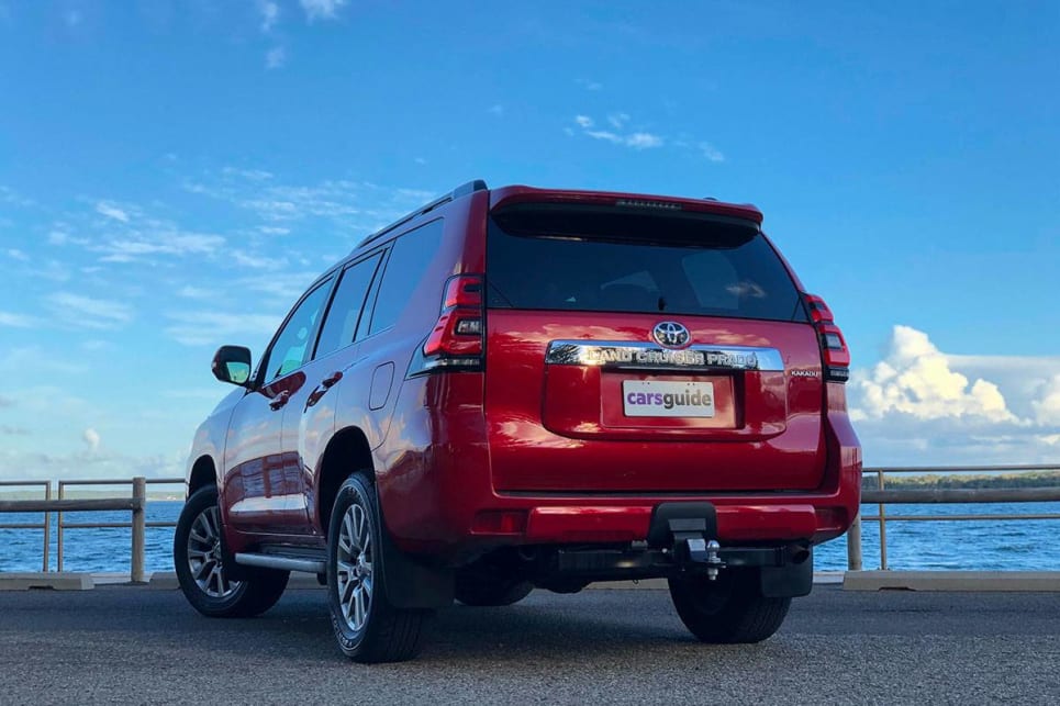 Toyota Prado Kakadu 2019 review | CarsGuide