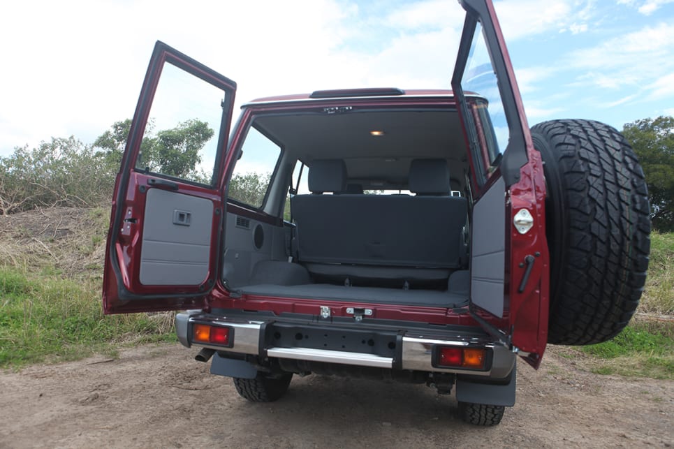 Toyota Land Cruiser 76 Series wagon 2020 review | CarsGuide