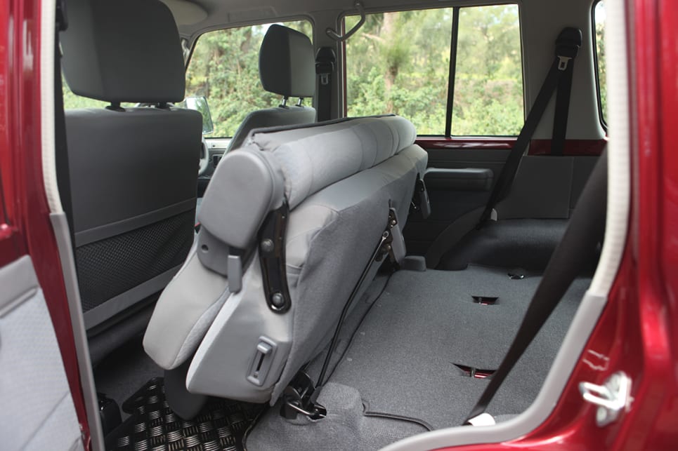 Toyota Land Cruiser 76 Series wagon 2020 review | CarsGuide