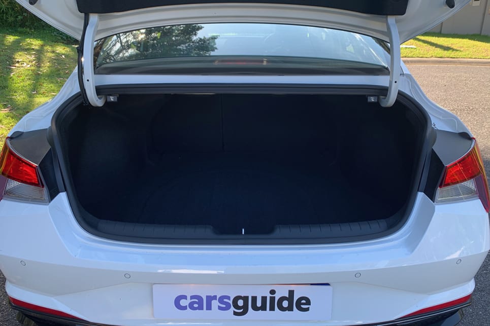 Hyundai i30 sedan 2021 review: Active - Does the base model i30 sedan ...