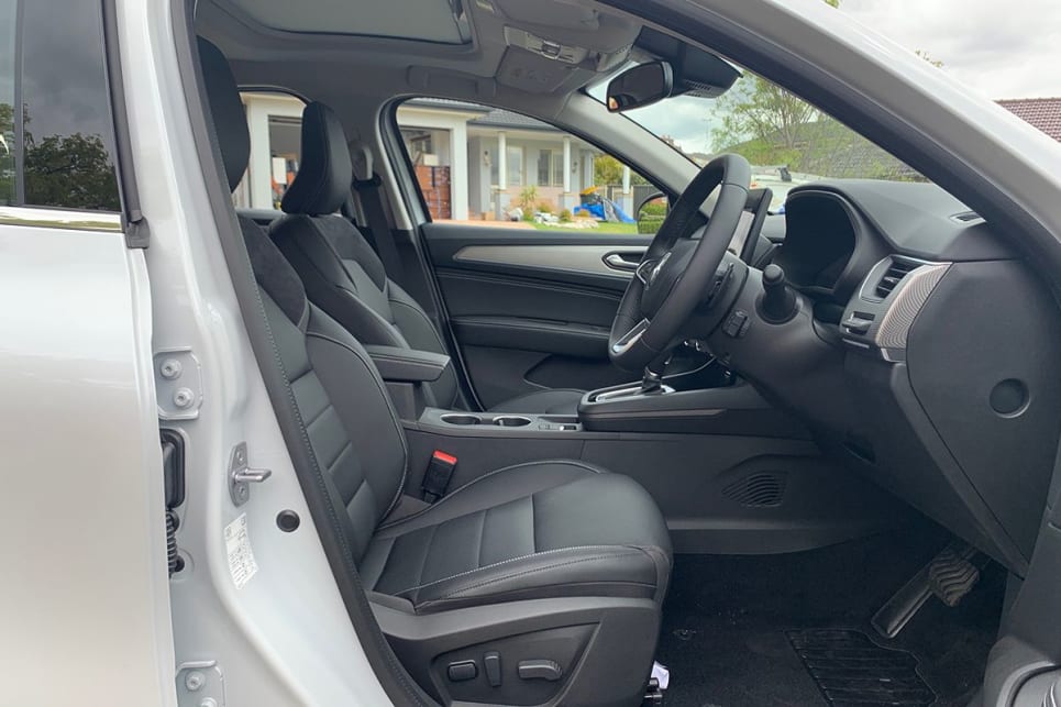 Renault Arkana Boot Space, Size, Luggage Capacity & Cargo Volume ...