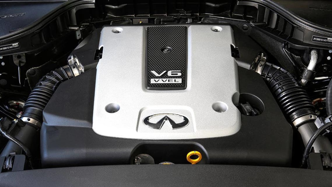 Infiniti Q70 S Premium 2016 review | CarsGuide