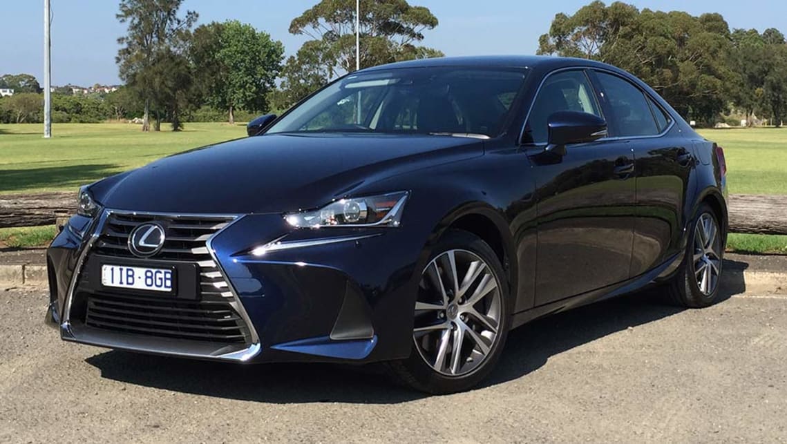 Lexus IS200t Luxury 2017 review | CarsGuide