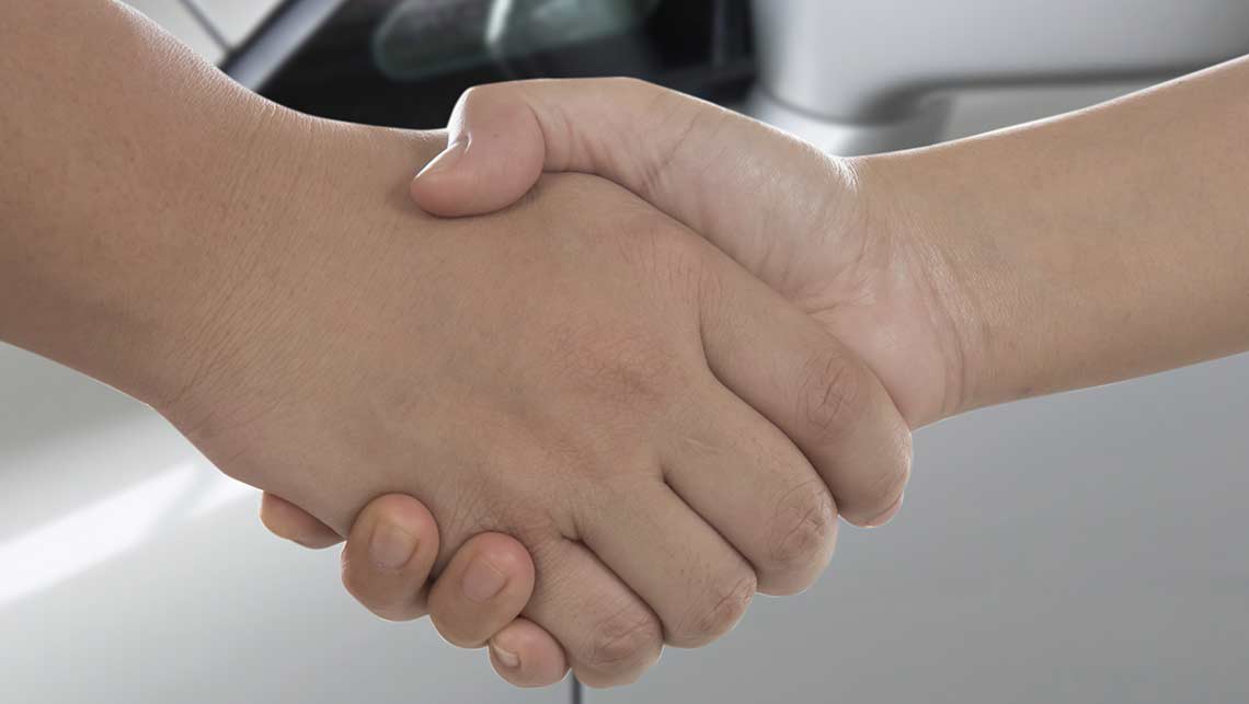 Negotiating with a dealer - Car Advice | CarsGuide
