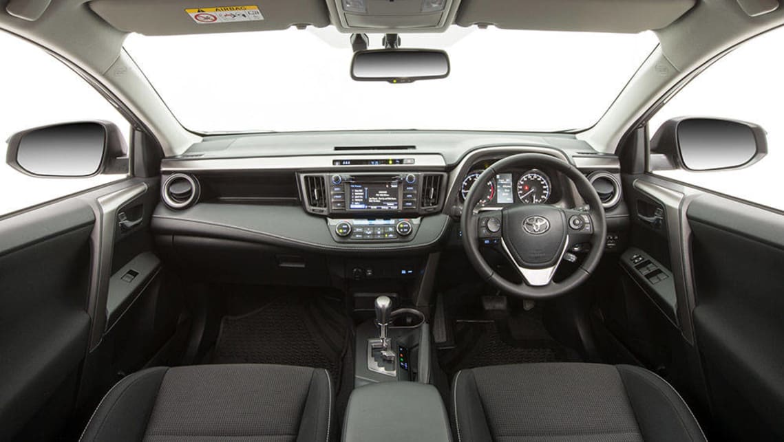 Toyota RAV4 GXL AWD petrol 2016 review | CarsGuide