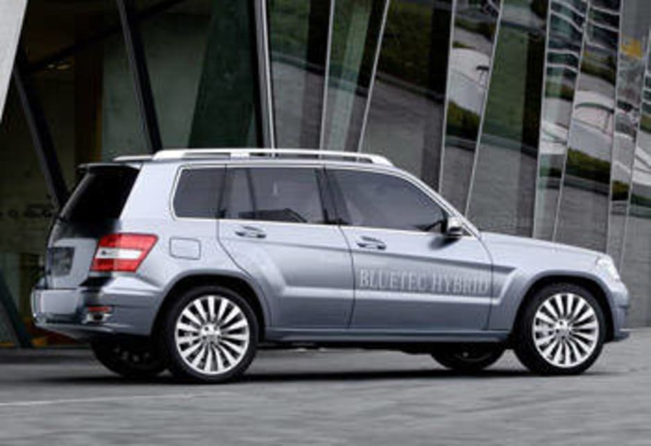 Mercedes GLK on track - Car News | CarsGuide
