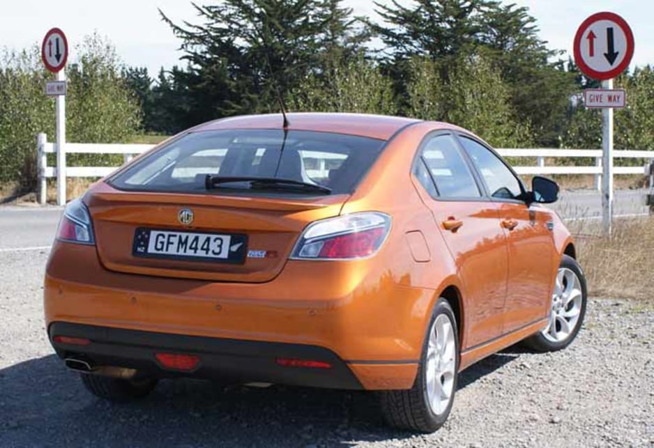 MG MG6 2013 Review | CarsGuide