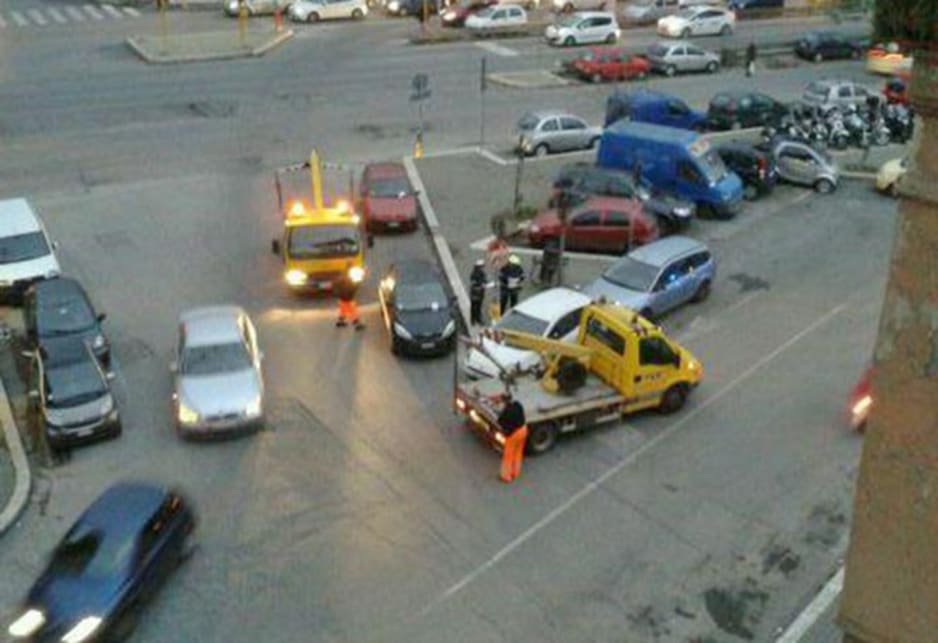 People urged to tweet-dob bad parkers - Car News | CarsGuide