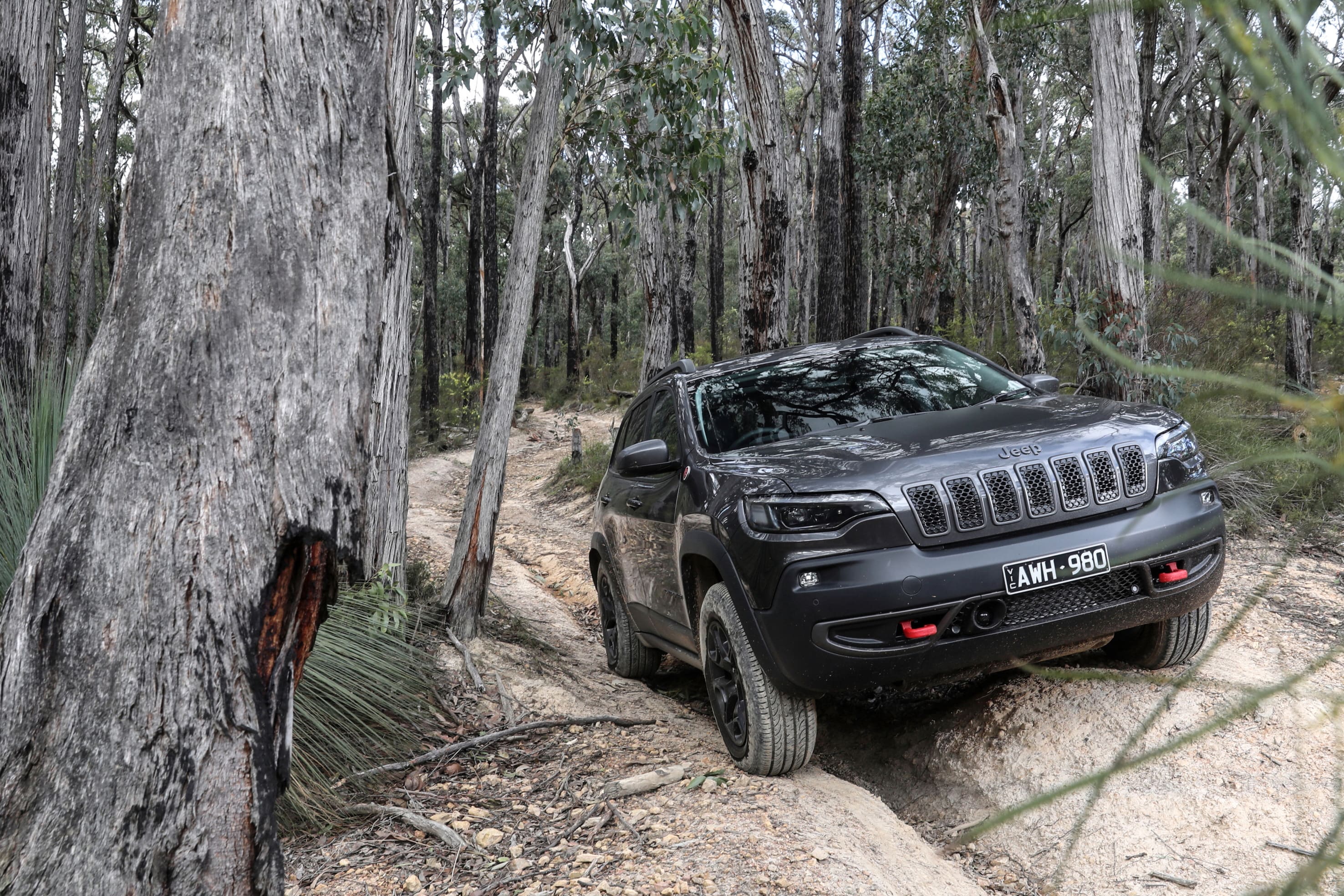 Jeep Cherokee Longitude 2019 review: snapshot | CarsGuide