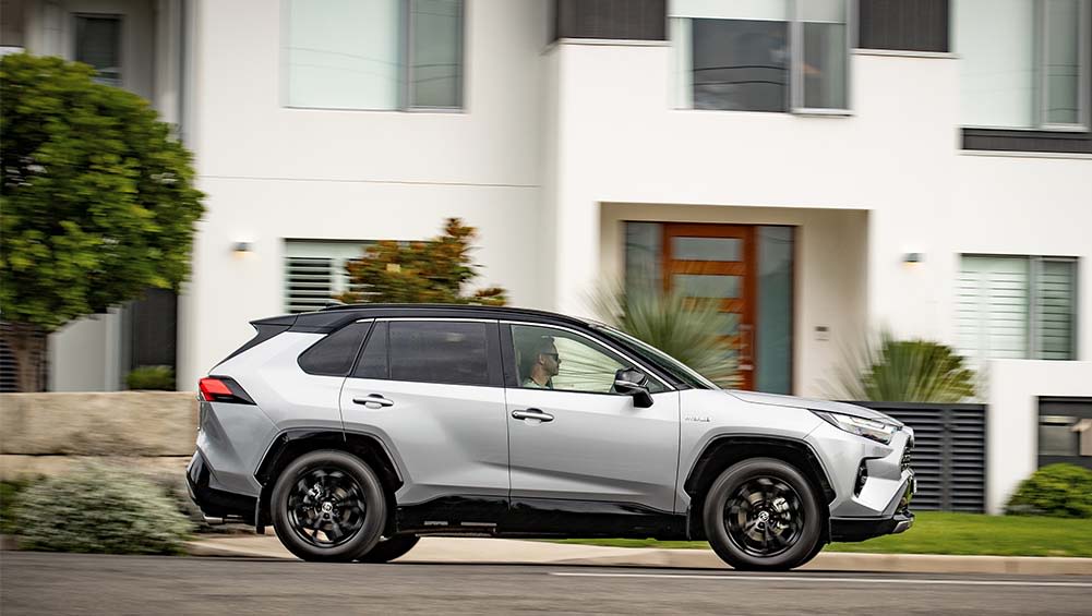Toyota RAV4 Cruiser 2022 review: snapshot | CarsGuide