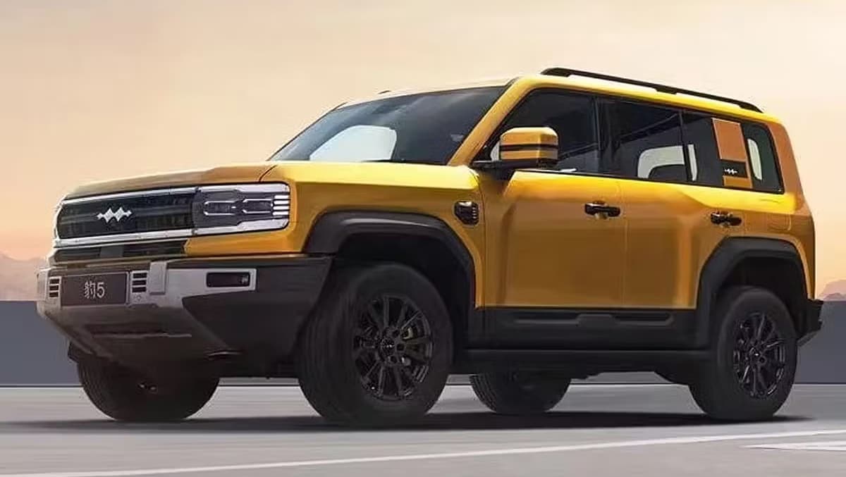 The baddest BYD yet! Potent Denza B5 gets right-hand drive locked in as ...