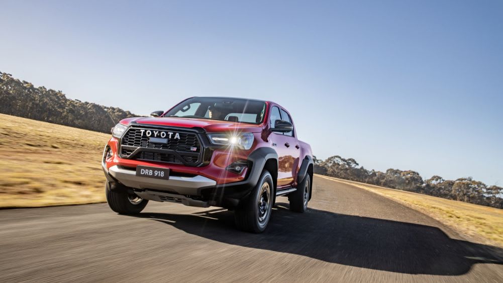 Toyota's Ranger Raptor rival finally revealed! The new GR Sport is ...