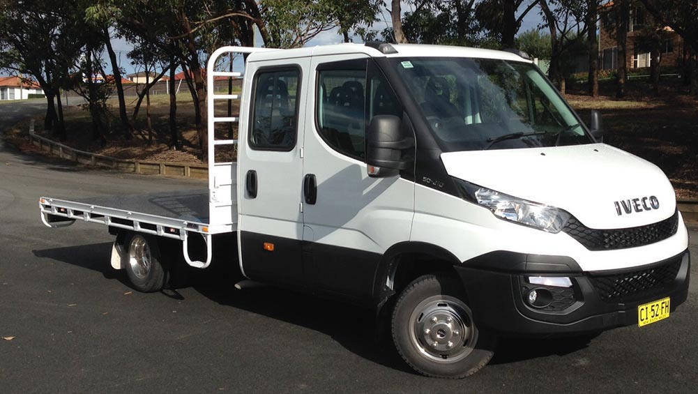Iveco Daily Dual Cab 50C17 Turbo 2016 review | CarsGuide