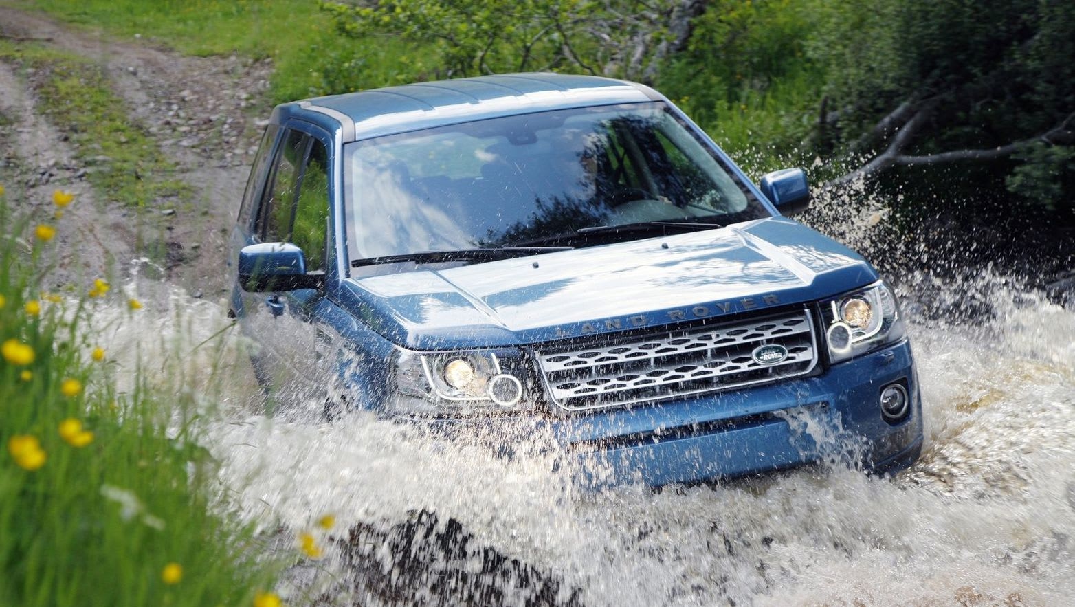 Freelander returns! Land Rover to revive line of mainstream family SUVs ...
