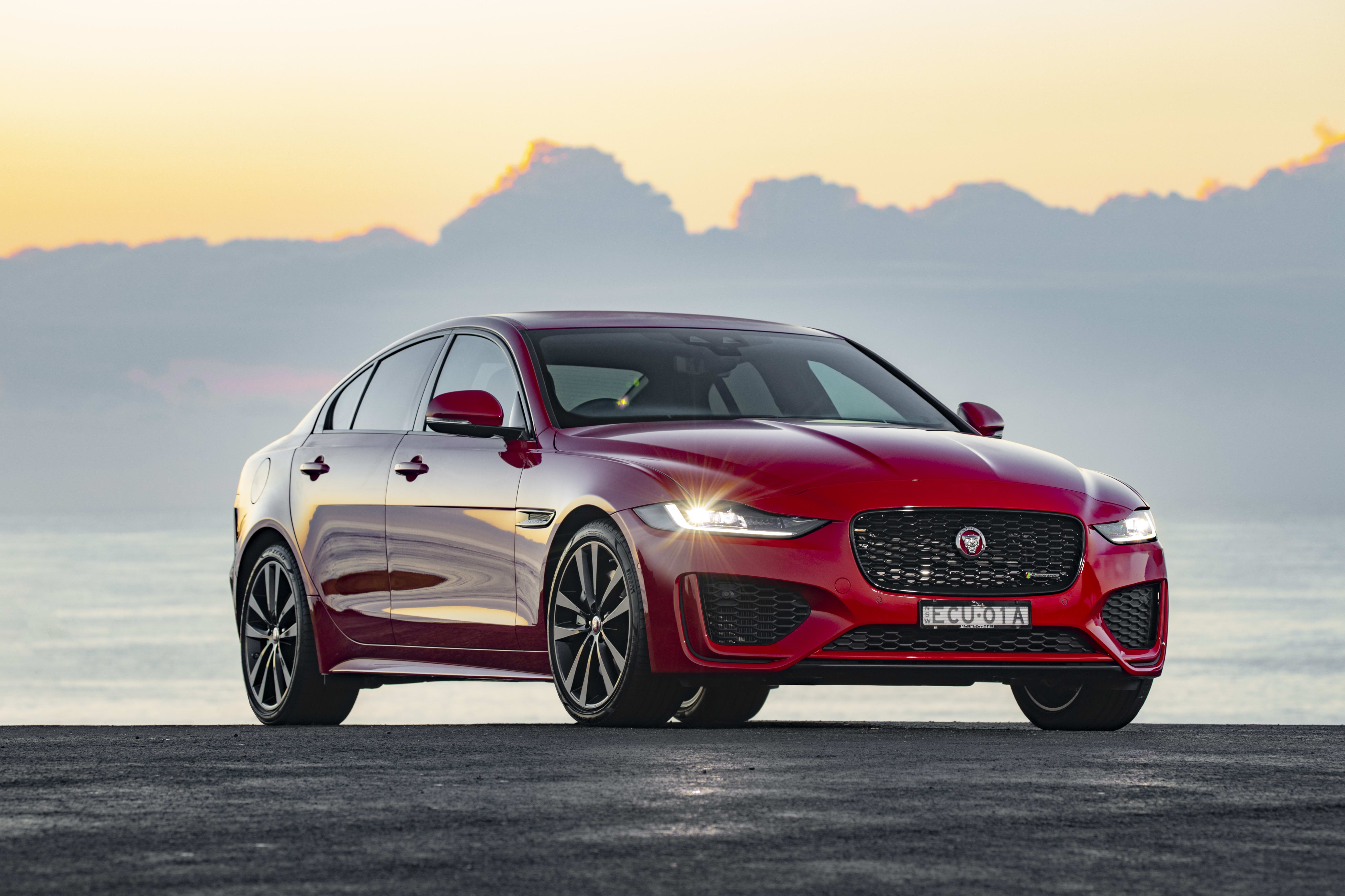 Jaguar XE R-Dynamic SE 2020 review: snapshot | CarsGuide