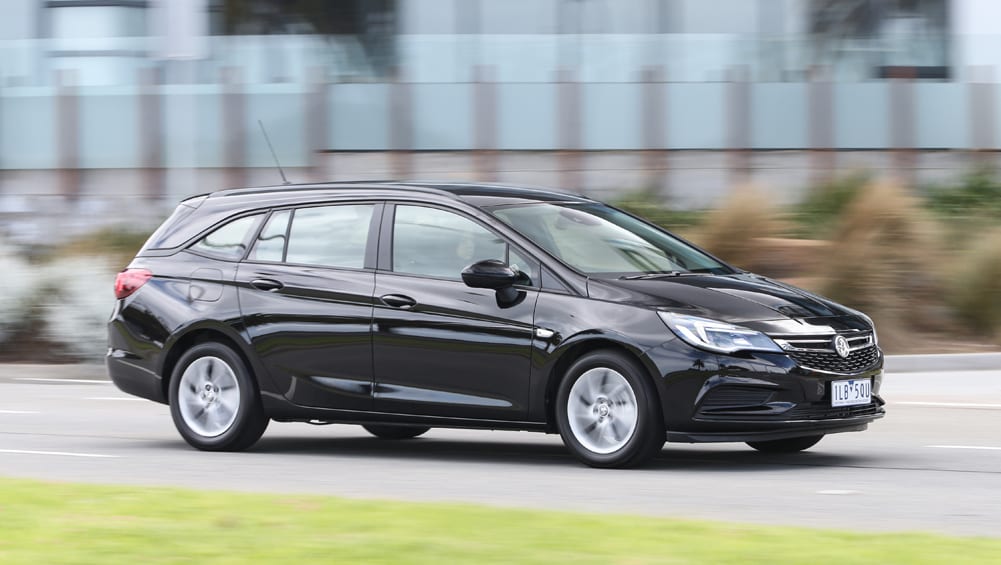 Holden discontinues Astra wagon and sedan - Car News | CarsGuide