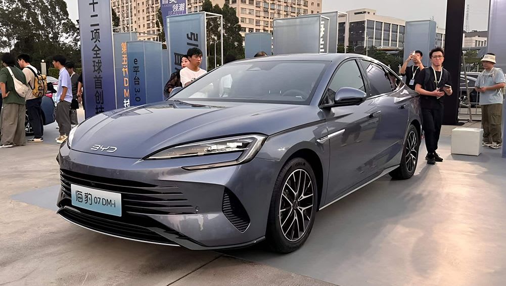 The car you only need to refuel seven times a year: BYD shows off new plug-in hybrid Seal 07 ...