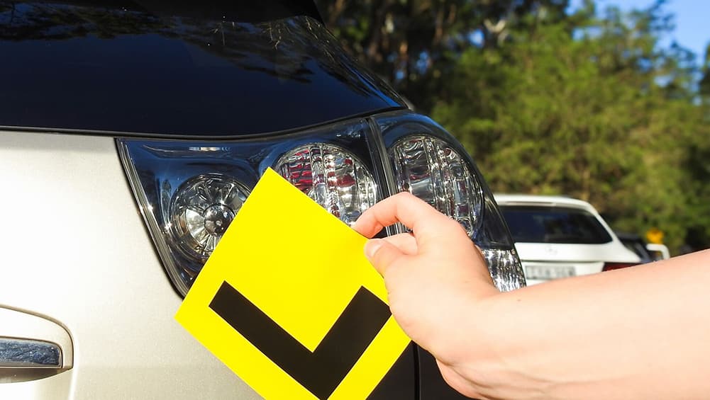 Where to Put L Plates on a Car Australia | CarsGuide