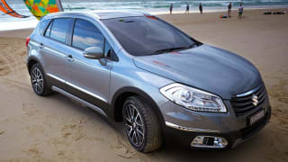 Suzuki S-Cross Boot Space, Size, Luggage Capacity & Cargo Volume ...